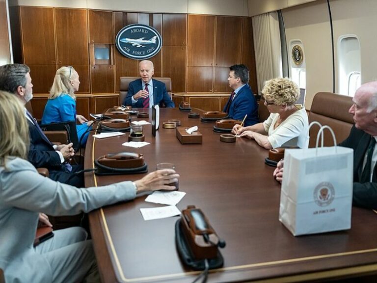 Amazing Air Force One Facts That Only A Few Presidents Have Been ...